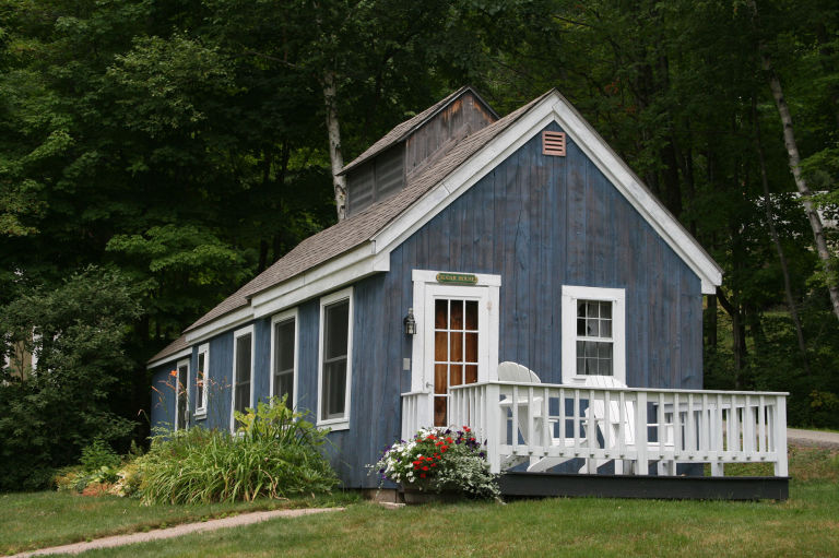 There’s an Inn Where It’s Christmas Year-Round and It’s Magical | Home ...