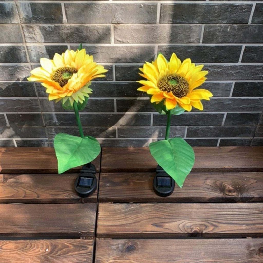 Solar Powered Sunflower Lights Illuminate Your Garden | Home Design ...