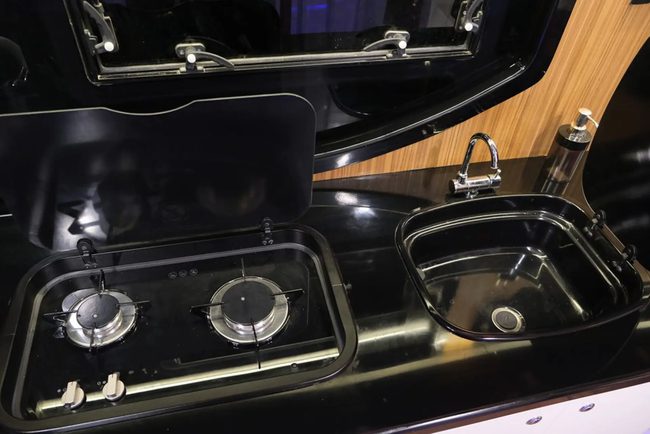 Amphibious Caravan From SealVans Merges Camping and Sea Transport ...