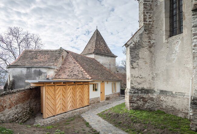 Modul 28 Transforms Fortified Church in Transylvania Into Beautiful ...
